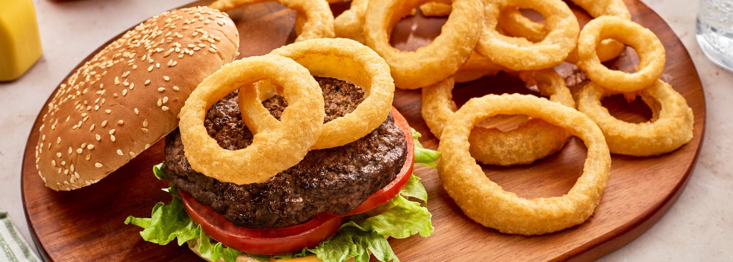 The '15 mins' Burger & Onion Rings Recipe | Cavendish Farms