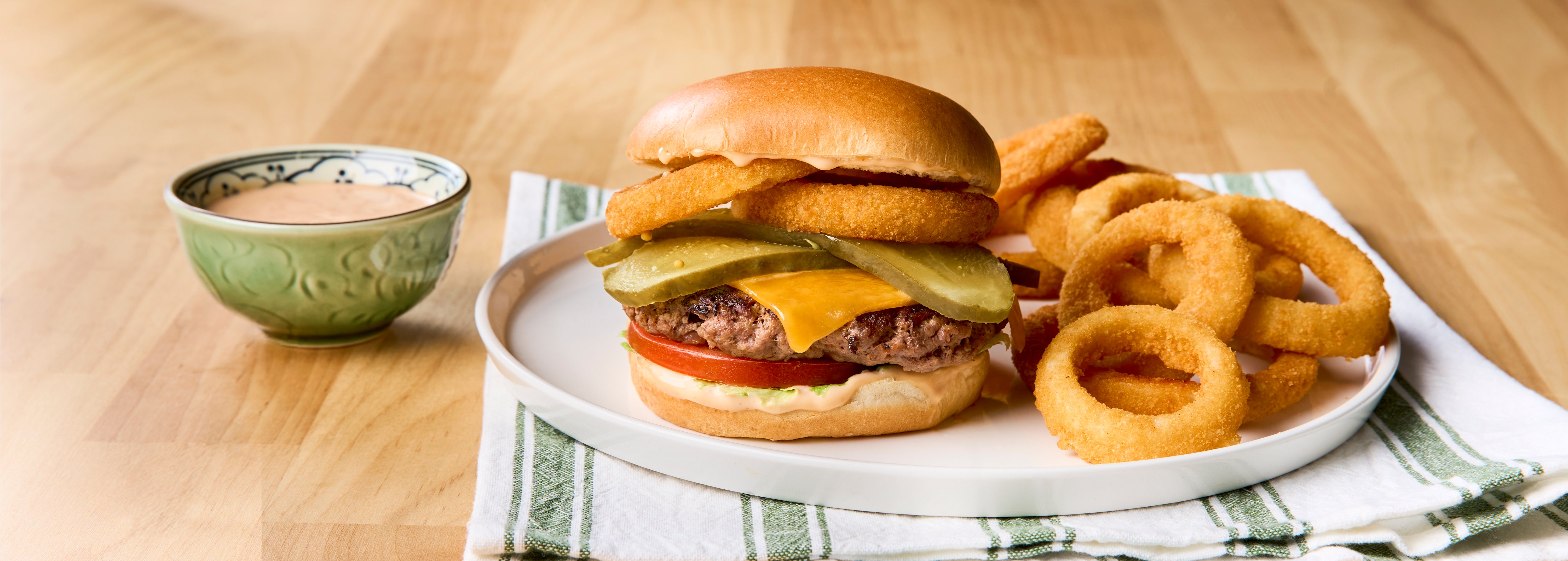 Onion Ring Smashburger with House Sauce | Cavendish Farms